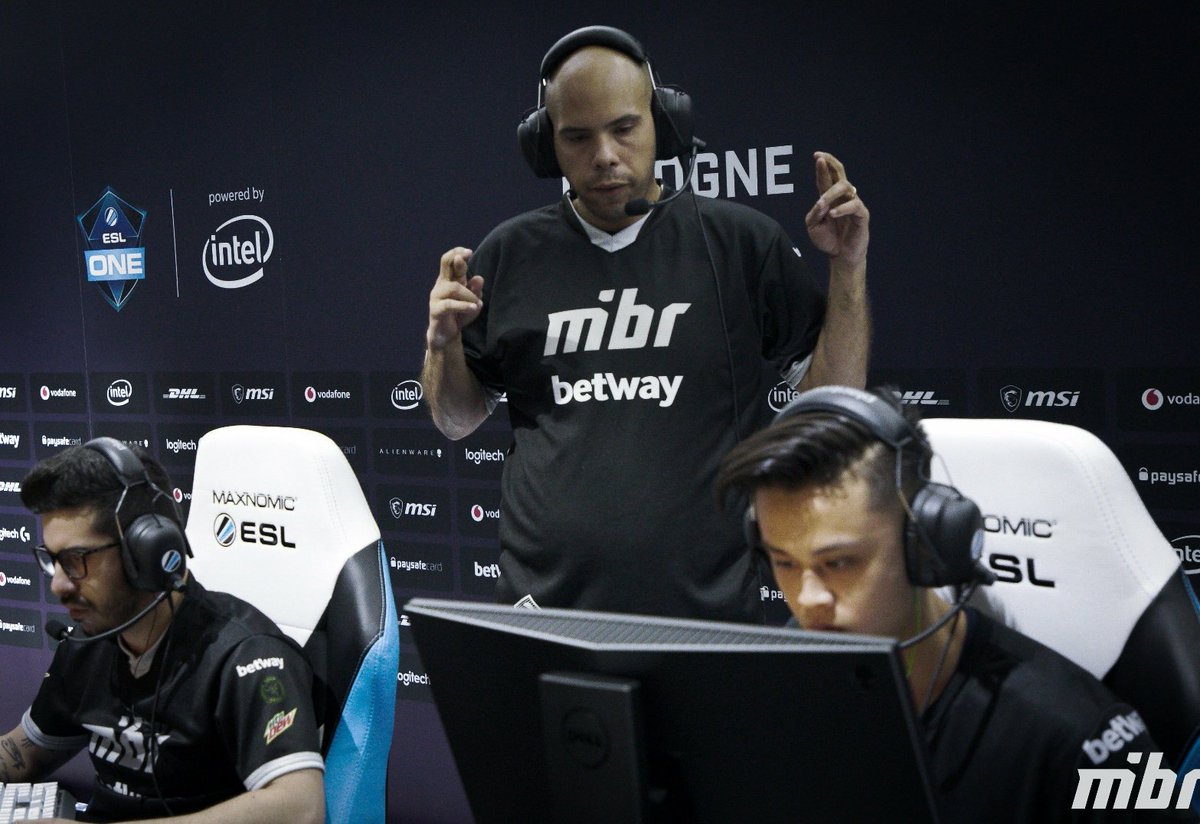 Dead anuncia su salida de MIBR » Hero Network