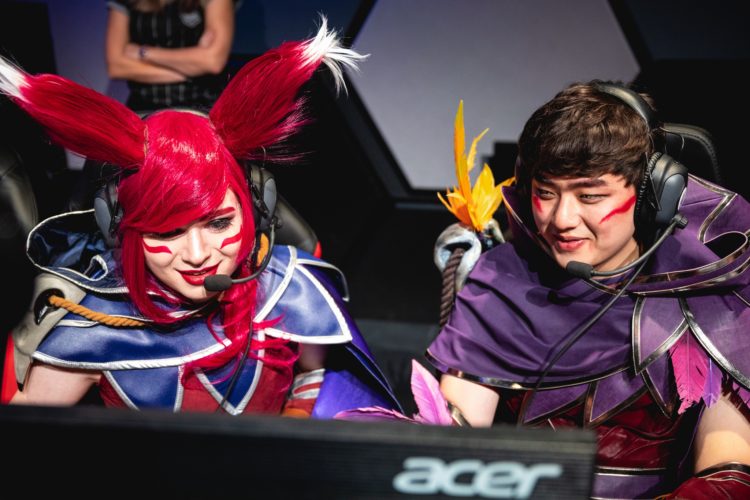 Sneaky Enciende Redes Sociales Con Su Sexy Cosplay De Bunny Scáthach Hero Network