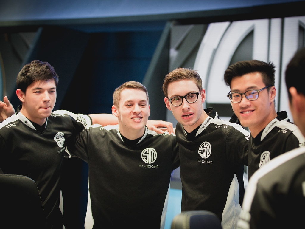 TSM es criticado tras fichar a 3 veteranos para su equipo academia ...