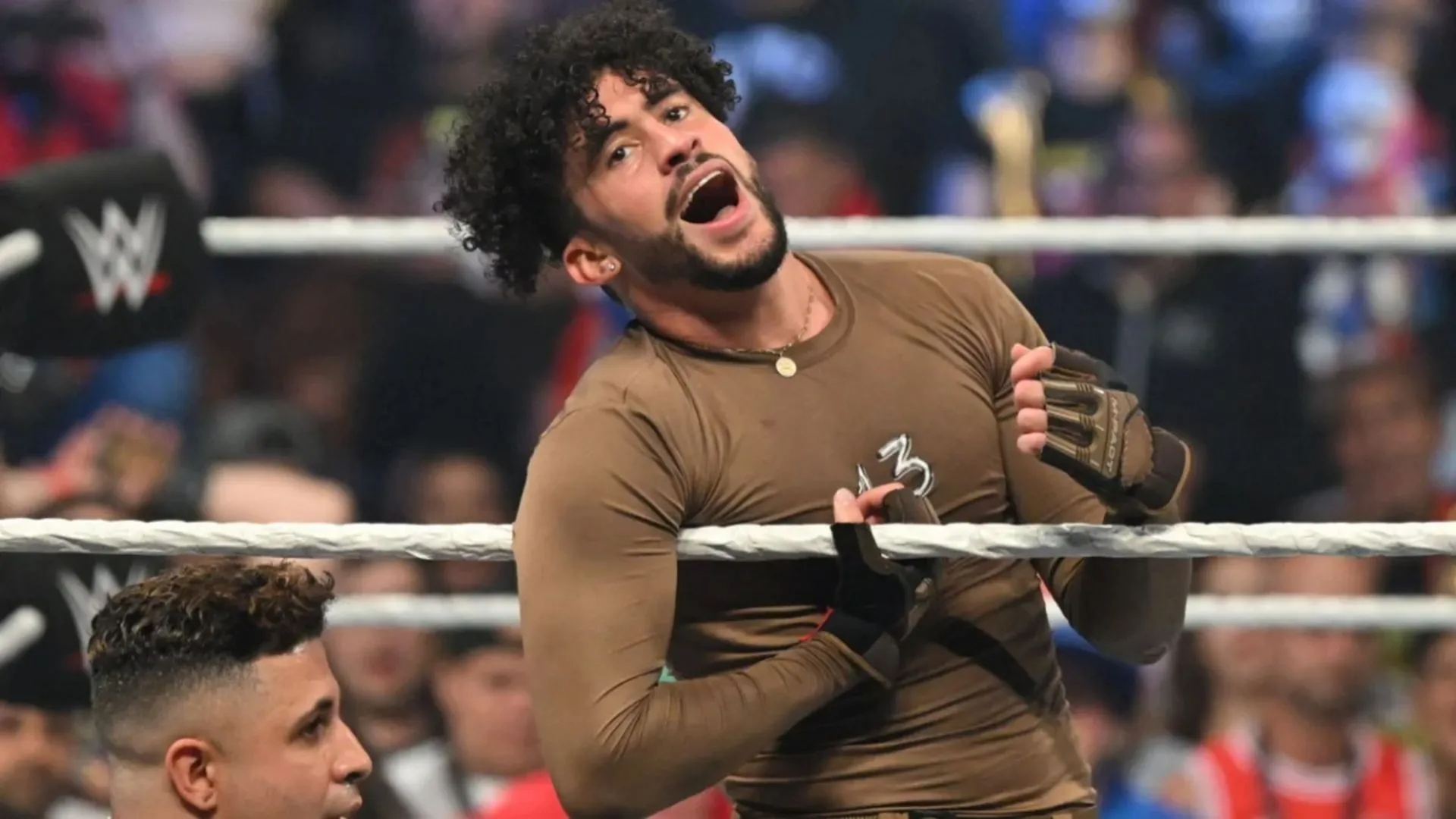 Bad Bunny planea su regreso a la WWE con un último combate lleno de ...