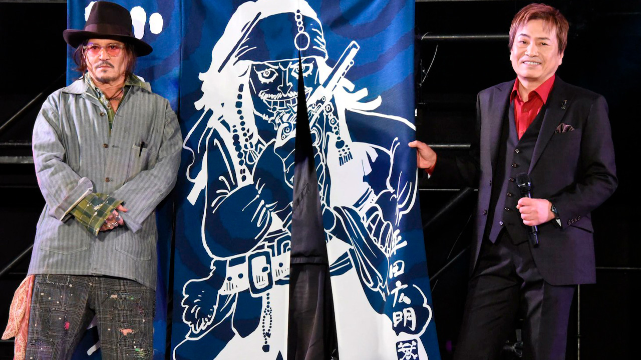 Johnny Depp recibe en la Comic Con Tokio 2025 una cortina de Jack ...